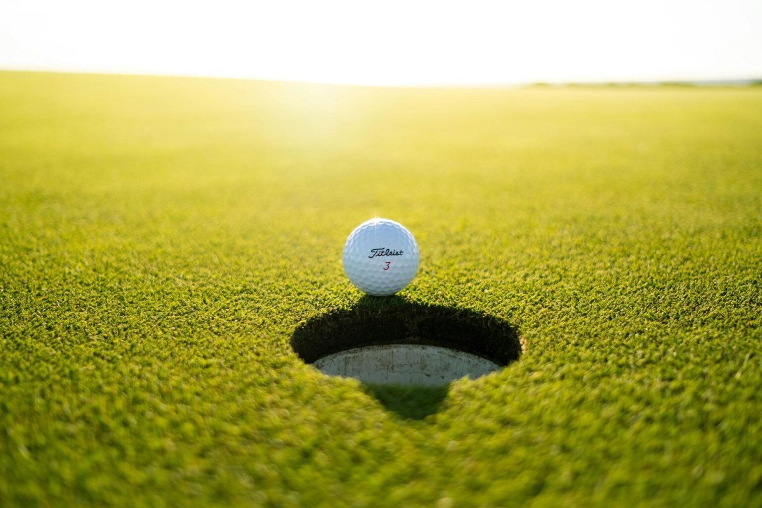 How Many Holes Are There in a Standard Golf Course?
